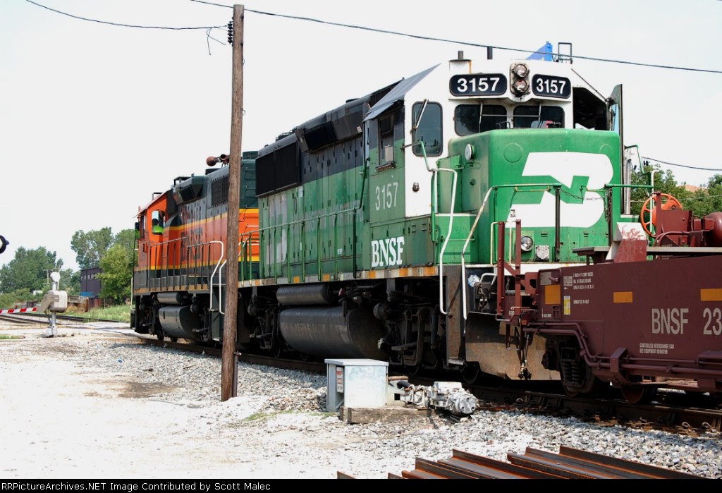 BNSF 2841 & 3157